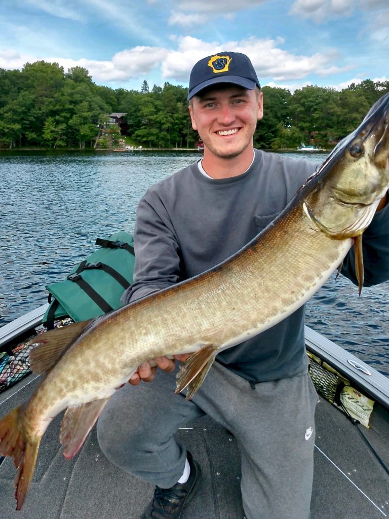 Hayward Wisconsin Fishing Guides - Chuck Roehl - Professional Fishing ...