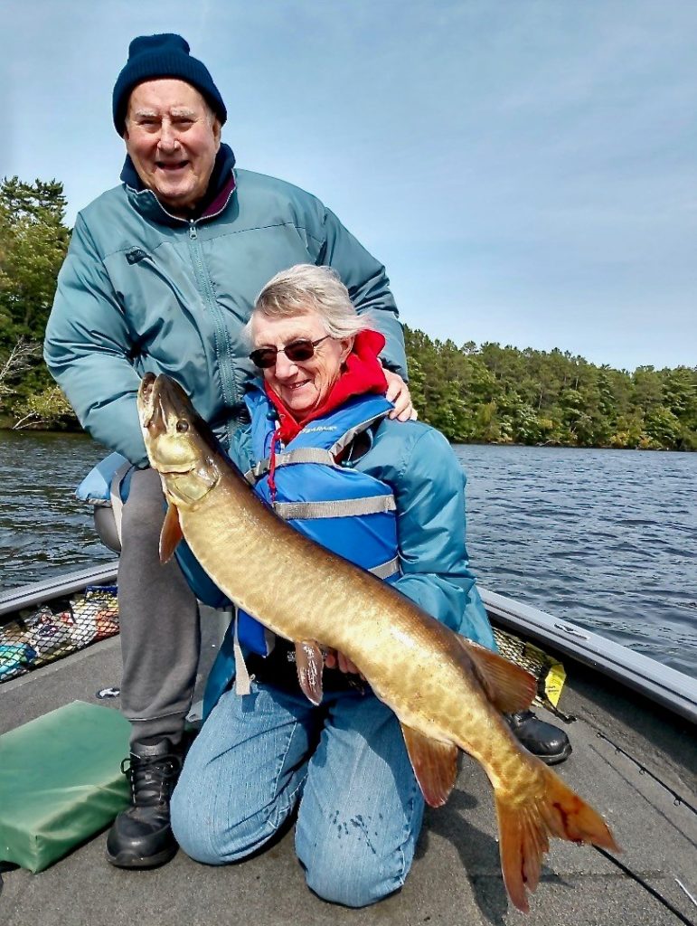 Hayward Wisconsin Fishing Guides - Chuck Roehl - Professional Fishing ...