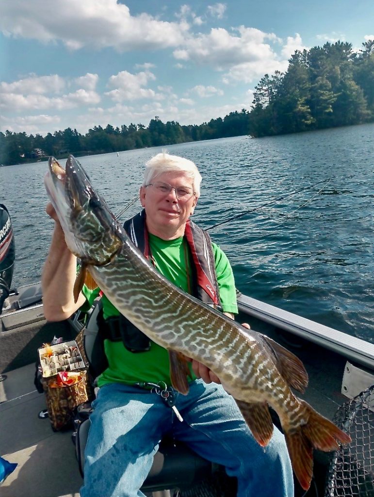 Hayward Wisconsin Fishing Guides - Chuck Roehl - Professional Fishing ...